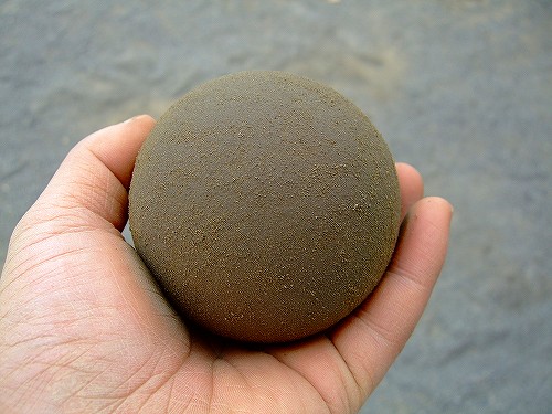 Simple Arts and Crafts Kit Produces Beautiful, Shiny Balls of Mud ...