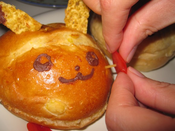 How to make your own Pikachu Burgers!【RocketKitchen】 | SoraNews24 ...