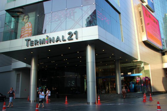 Come for the toilets, stay for the food and fun at Bangkok’s airport ...