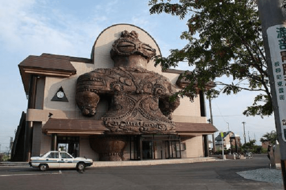 Giant statue built into station in northern Japan is historical ...