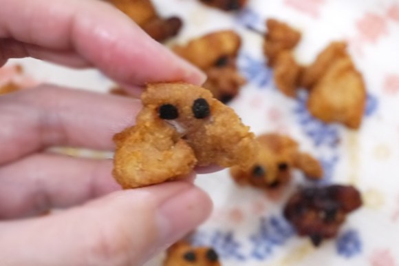 Japanese food blogger makes fried chicken poodles: “They’re too cute to ...