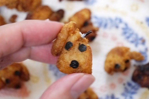 Japanese food blogger makes fried chicken poodles: “They’re too cute to ...