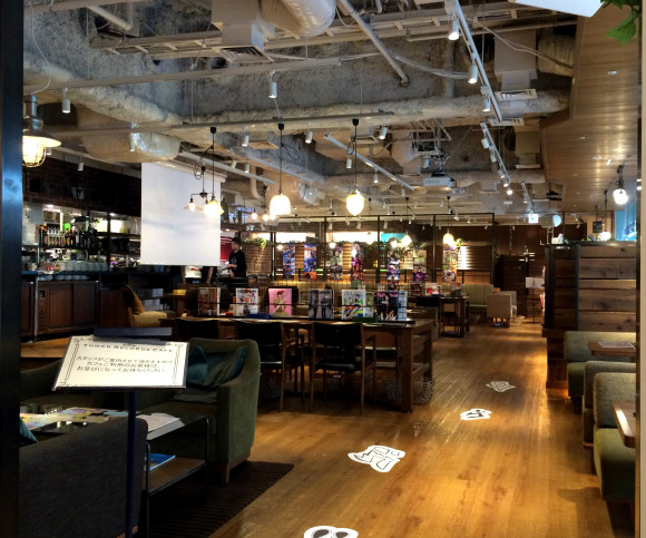 We visited the new JoJo’s Bizarre Adventure Café and really liked the ...