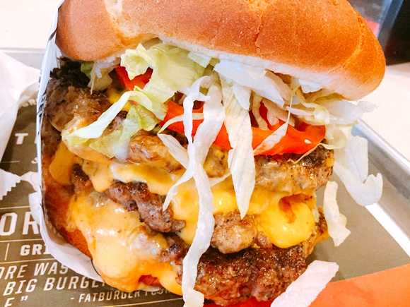Los Angeles’s 2000-calorie XXXL Fatburger destroys our Japanese ...
