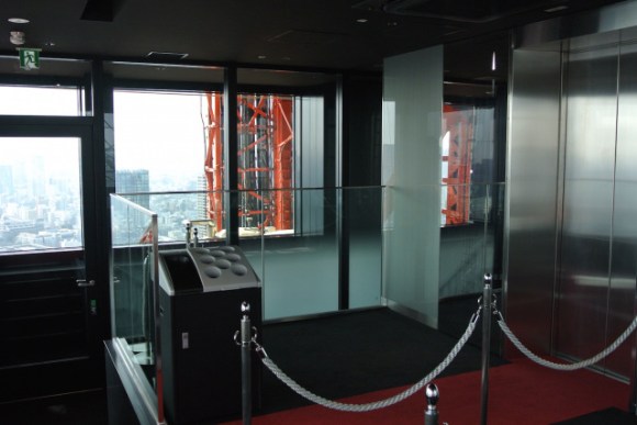 Tokyo Tower opens up new Top Deck Tour with futuristic interiors, free ...